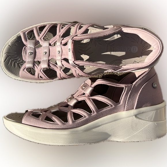 Bzees | Shoes | Bzees Sapphire Wedge Heel Sandals Washable Gladiator ...